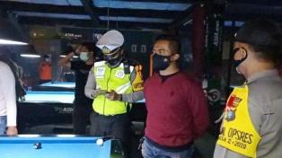 Tim Gabungan Bubarkan Kerumunan di Biliar, Tidak Terapkan Protokol ...