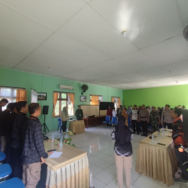 Pengamanan Rapat Pleno Rekapitulasi Hasil Penghitungan Suara Pemilu 2024 di Kecamatan Damar ...