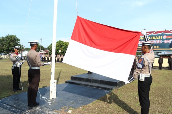 Polres Belitung Menggelar Upacara Peringatan Hari Pahlawan Tahun 2024 - Tribratanews Polda Babel